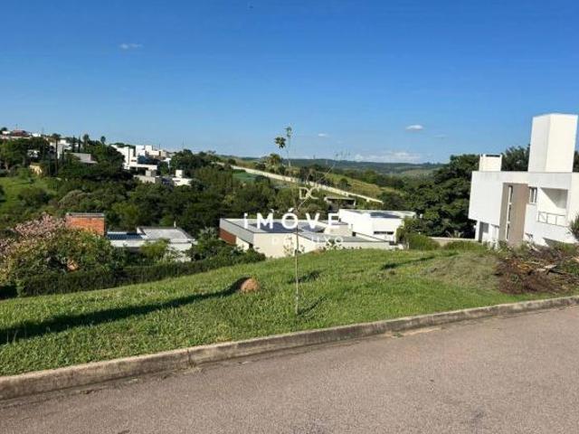 Terreno com vista para serra do Japi à venda no Condomínio Plaza Athenée, Itu/Sp