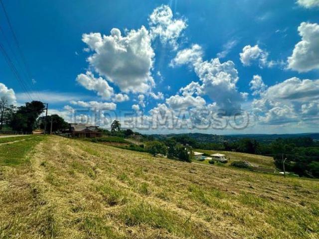 Terreno com vista privilegiada em condomínio!