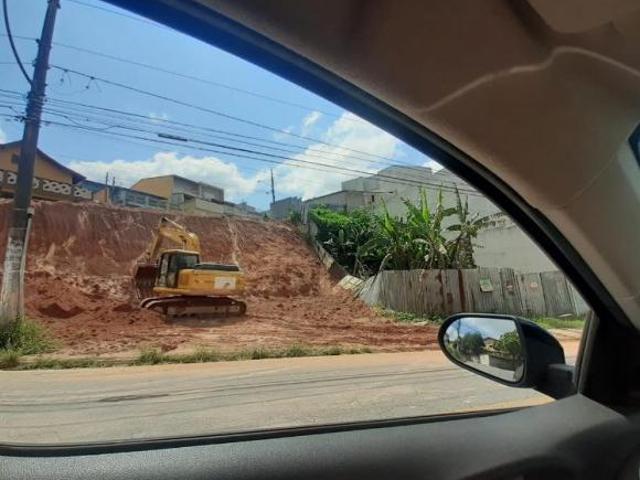 TERRENO COM ACLIVE JD MEDINA POÁ! R. VICENTE GUIDA, 10X25M². FÁCIL ACESSO ÀS AV. VITAL BRASIL, ANTÔN