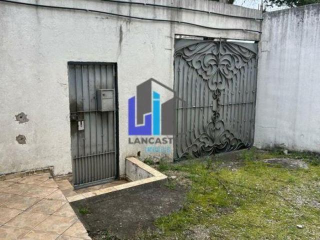Terreno com amplo espaço, na Vila Pires
