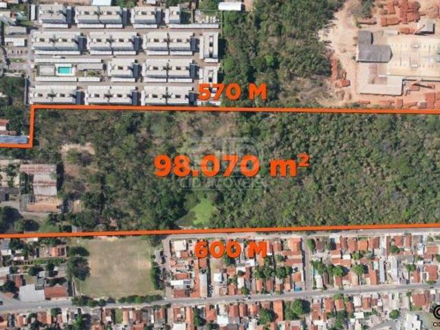 Terreno com aprox. 98.000m² na Alameda Júlio Müller