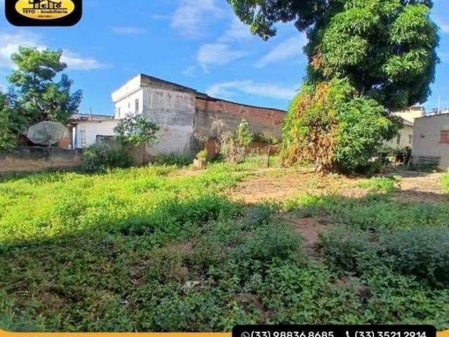 Terreno com aproximadamente 1.400m² no Bairro São Cristóvão