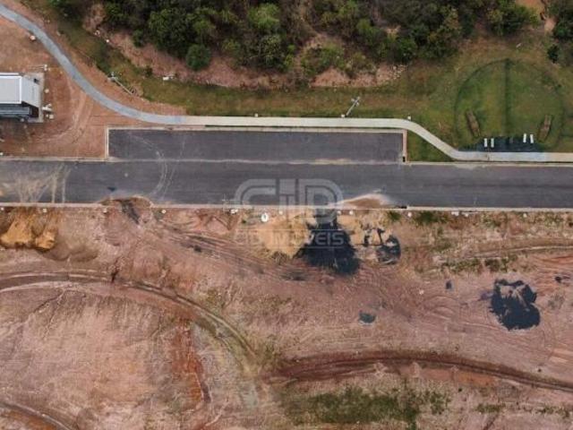 Terreno com aproximadamente 532m² no Condomínio Florais Safira