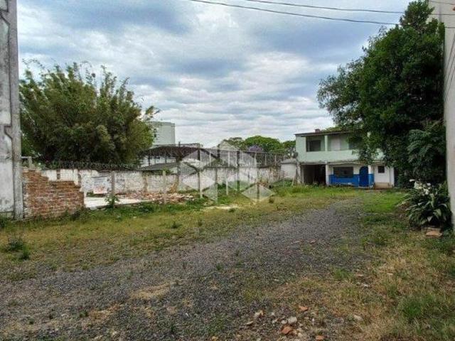 Terreno com aproximadamente 700² no bairro Cavalhada