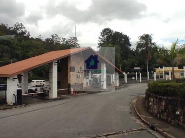 Terreno com área de 1.300m² em Alpes de Caieiras por R$ 430.000