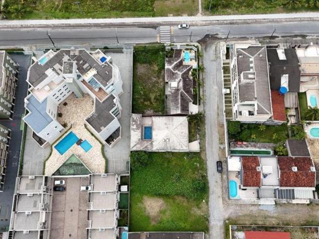 Terreno com área total de 350,72 m² Balneário Mon