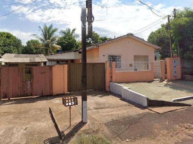Terreno com benfeitorias a venda no Bairro Jardim Tropical, em Foz do Iguaçu,PR