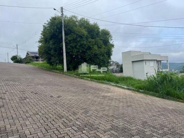 TERRENO COM BOA METRAGEM NA COLINA MATIEL
