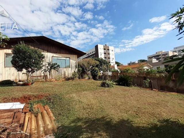 Terreno com casa mista à venda no centro da cidade de TOLEDO PR
