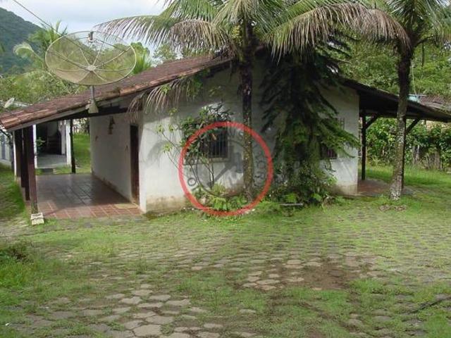 Terreno com casa no centro de camburi 500 metros da Praia