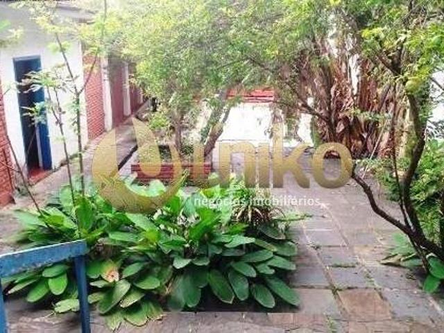 Terreno com casa no Santo Agostinho