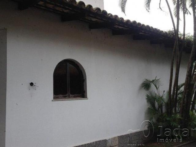 TERRENO COM CASA ANTIGA