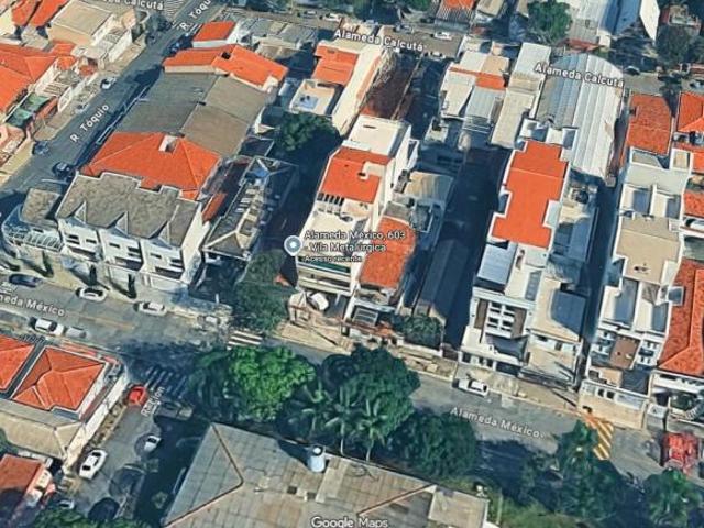 Terreno com Casa antiga em Localização privilegiada