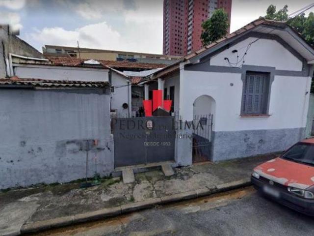 Terreno com casa antiga na Penha