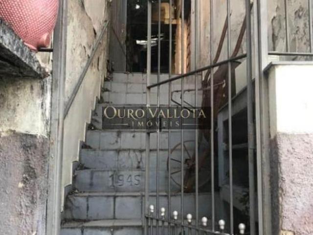 Terreno com Casa Antiga para Reformar ou Demolir