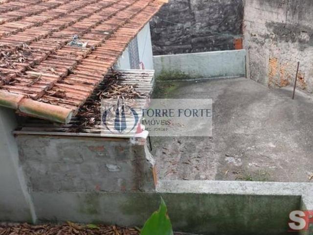 Terreno com casa construida com 350 metros no Parque do Carmo