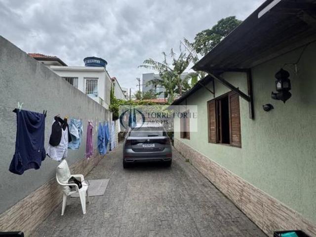 Terreno com casa para demolição na Vila Guilhermina