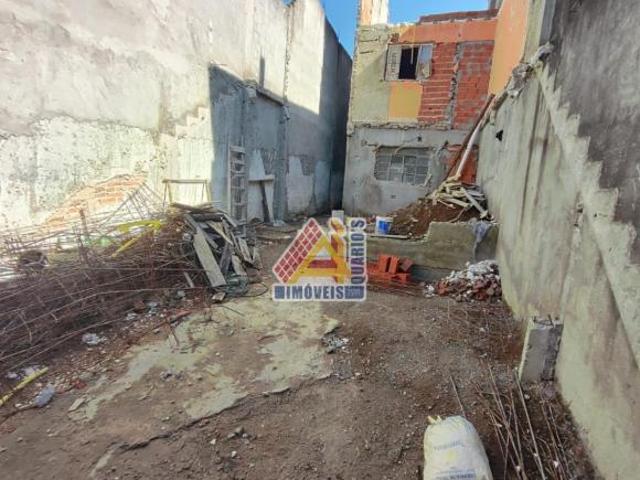 Terreno com casa semi construída disponível para venda no Jardim Nordeste
