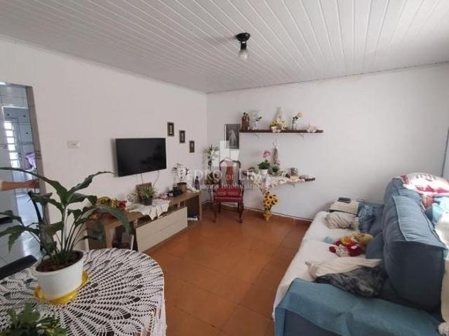 Terreno com casa térrea a poucos quarteirões do Colégio Fereguetti na Penha