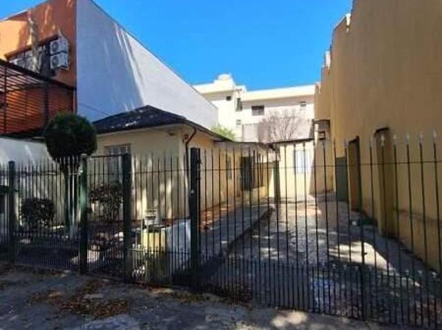 TERRENO COM CASA VELHA P/ DEMOLIR