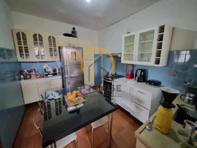 Terreno com casas, 6 dormitórios, 5 vagas, 475m², Vila Campestre