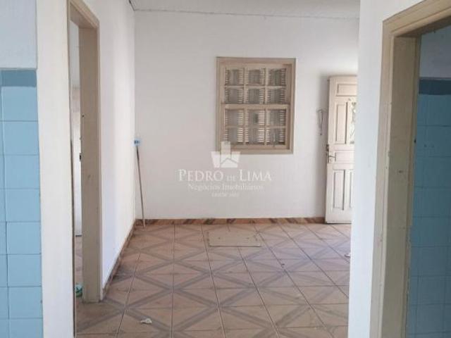 Terreno com casas antigas 10x32 na Penha