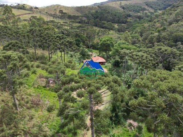 Terreno com construções à venda em Liberdade MG