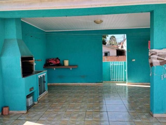 Terreno com duas casas em ótima localização no Cajuru