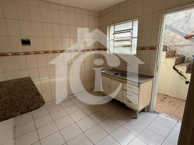 Terreno com duas residências e salão comercial – localização estratégica!