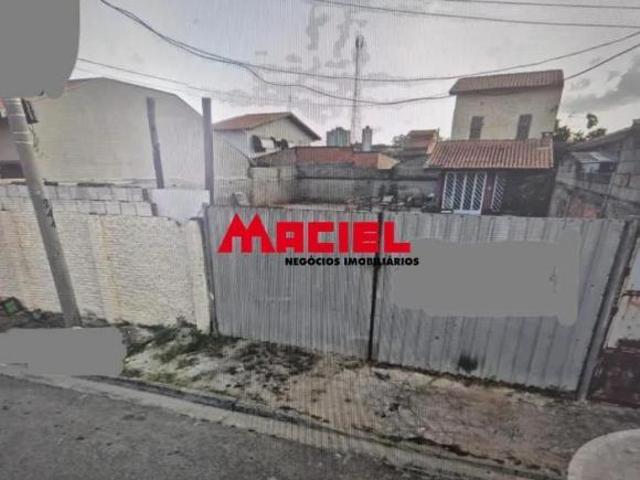 TERRENO COM EDICULA NO RESIDENCIAL SÃO FRANCISCO
