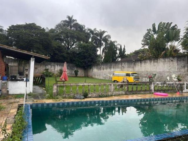 TERRENO COM EDÍCULA INTERLAGOS