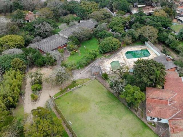Terreno com edificações para múltiplos negócios lucrativos