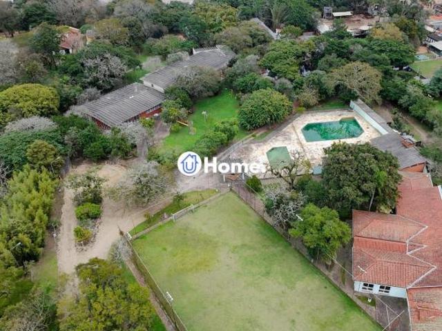 Terreno com edificações para múltiplos negócios lucrativos