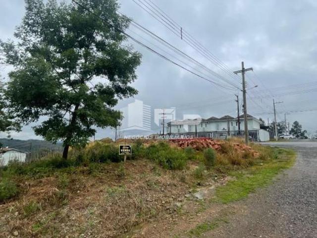 TERRENO COM EXCELENTE LOCALIZAÇÃO EM FARROUPILHA