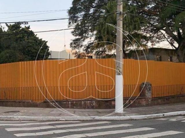 TERRENO COM LOCALIZAÇÃO IMPECÁVEL 1278m²