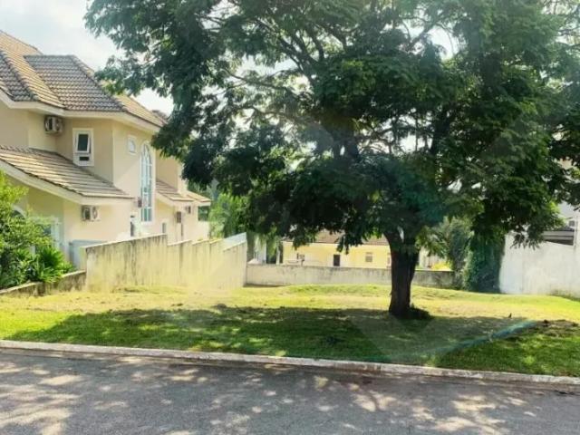 Terreno com localização privilegiada em Alphaville