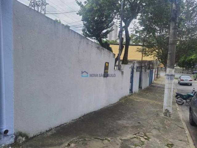 Terreno com mais de 400m² na saúde. 25x16