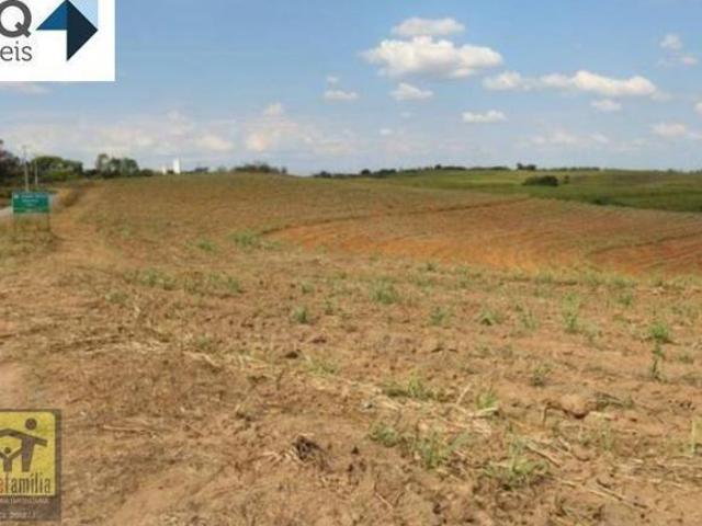 Terreno com nascente a 100 km de São Paulo e a 7 Km do centro de Boituva para compra !