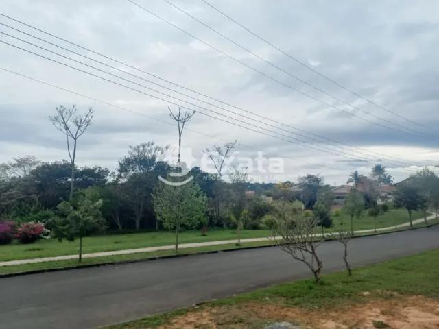 Terreno com Obra Iniciada no Condomínio Saint Charbel, Araçoiaba da Serra/SP