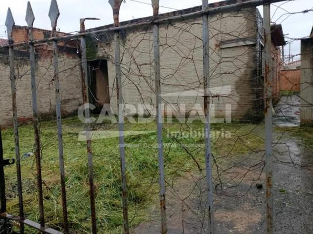 Terreno com ótima localização, próximo a escolas e faculdades