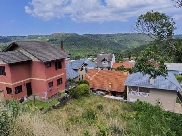 TERRENO COM POTENCIAL CONSTRUTIVO