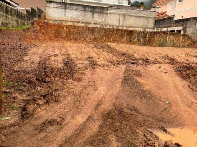 Terreno com projeto aprovado à venda no Alphaville 10