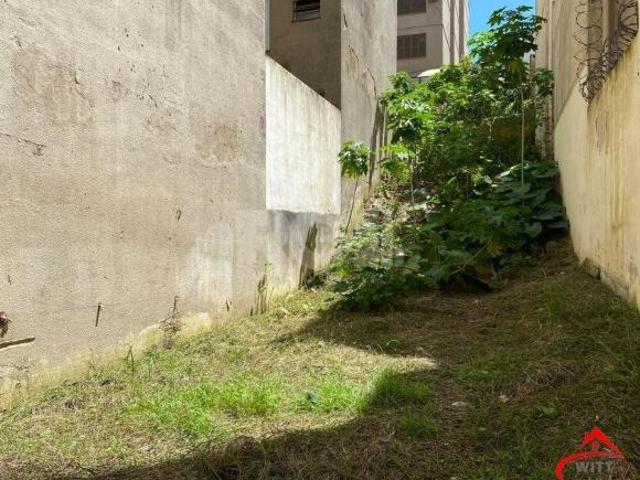 Terreno com projeto aprovado para construção de prédio no Centro Histórico