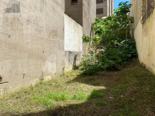 Terreno com projeto aprovado para construção de prédio no Centro Histórico