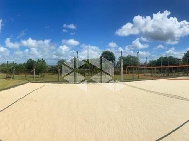 Terreno com Quadra poliesportiva e Galpão