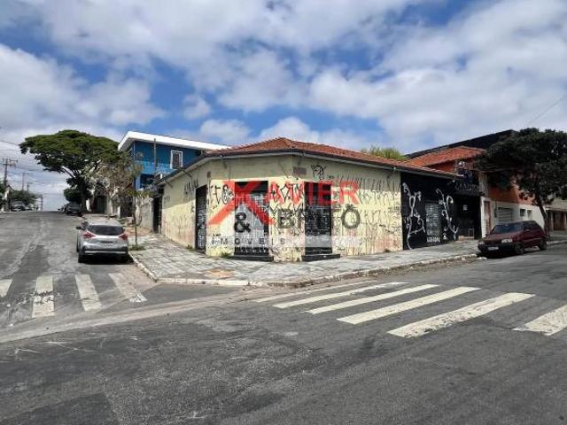 Terreno com Salões Comerciais e Residência à Venda, 232m2 de terreno