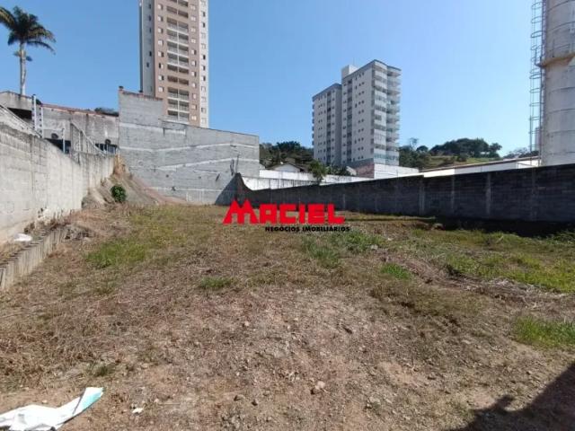 Terreno comercial