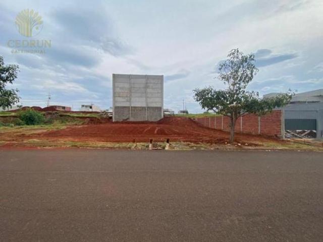 Terreno comercial 16x25 em Maringá por R$ 500 mil