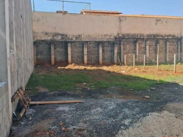 Terreno Comercial à Venda no Terras de Santa Bárbara d&apos Oeste