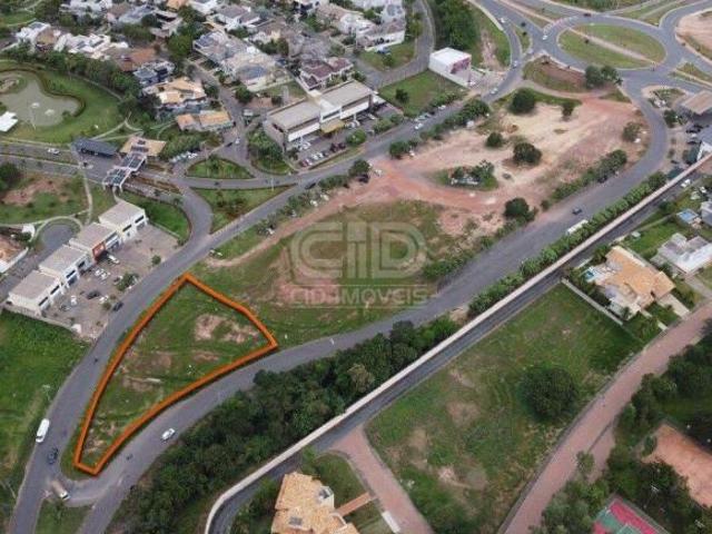 Terreno Comercial á Venda com mais de 2.100 m² em frente ao Florais Cuiabá